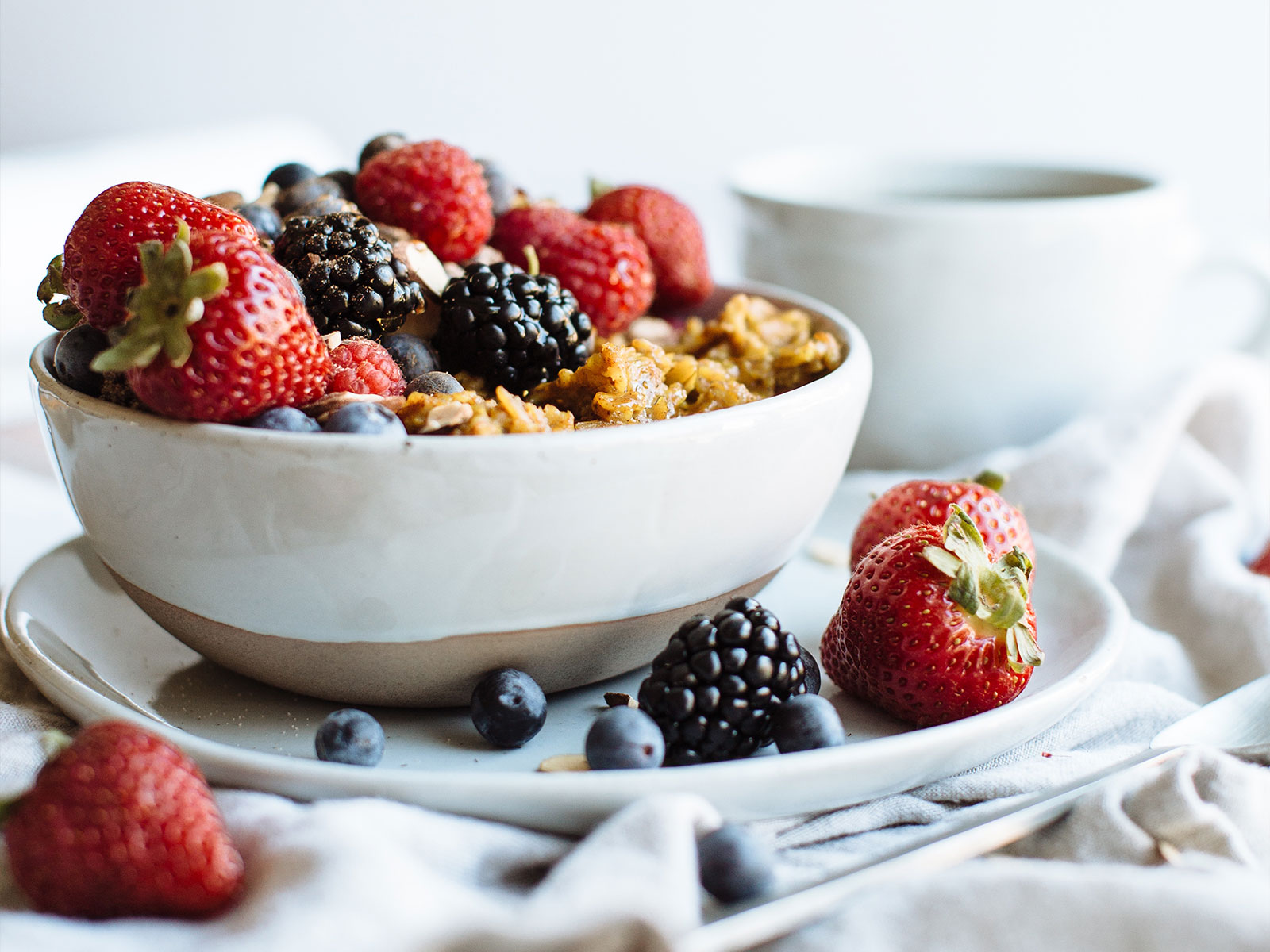 Golden Oatmeal with Cinnamon Sugar Berries - California Giant Berry Farms
