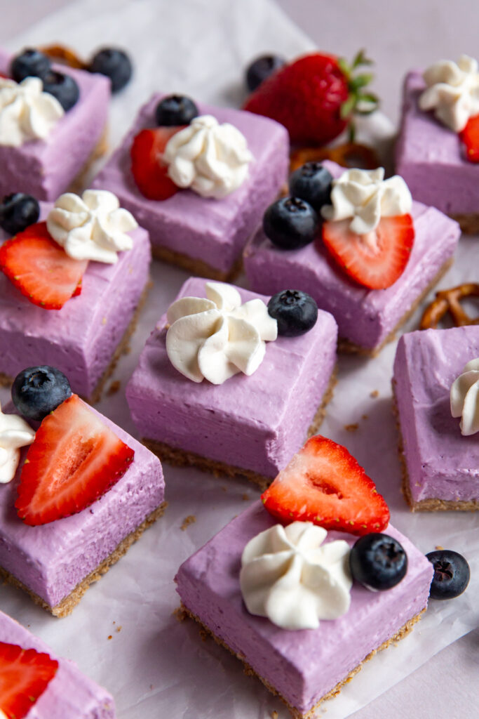 No Bake Berry Cheesecake Bars with Pretzel Crust - California Giant ...